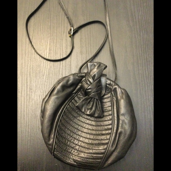 Ann Taylor | Bags | Vintage Ann Taylor Small Leather Purse With Bow ...